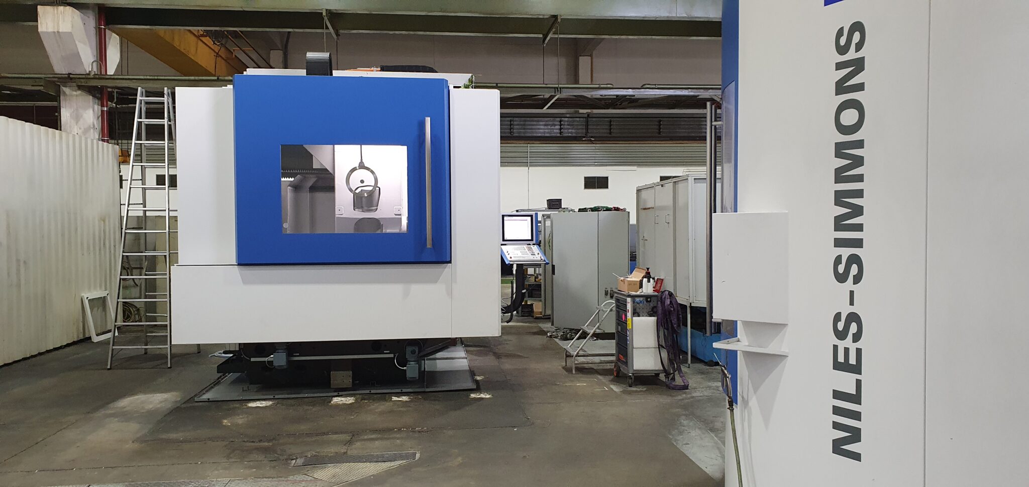 New 5-axis milling center for mechanical production - NILES-SIMMONS